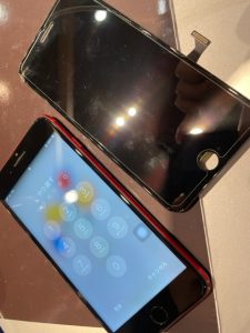 小松市 古河町より iPhone8plus 画面割れ修理 最短30分